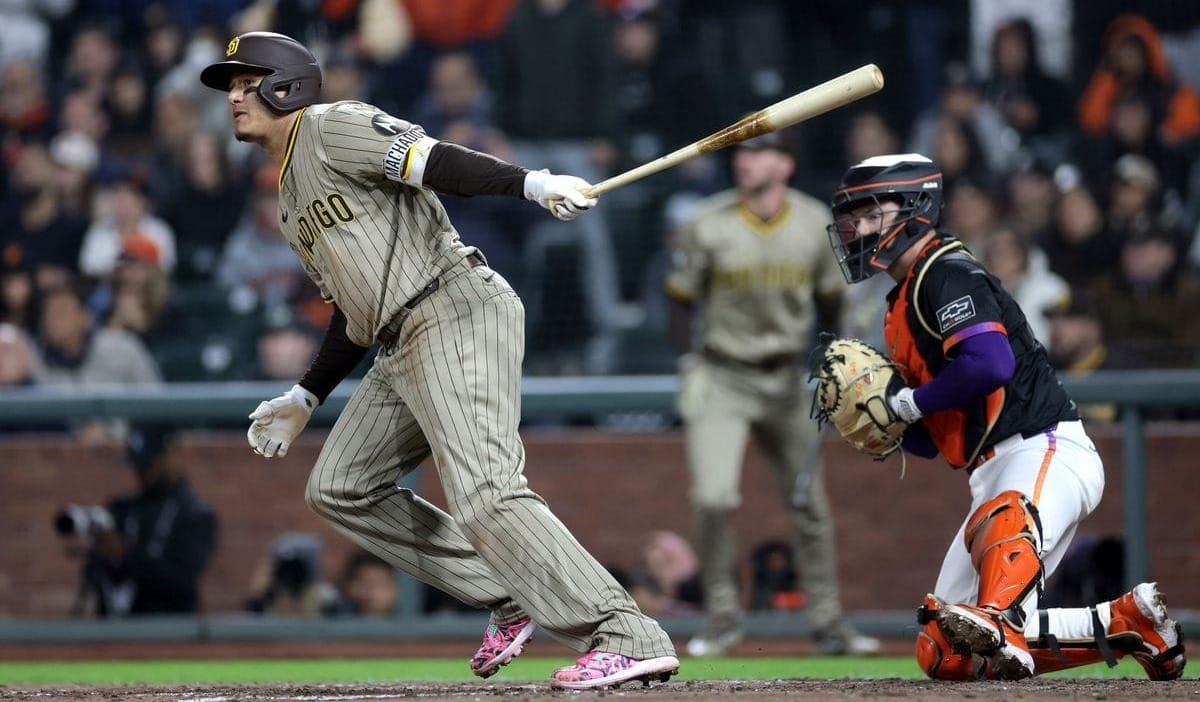 Front Row Seat: Padres win in extra innings (again)